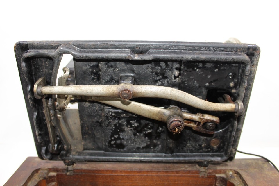 Vintage 1930's Whippet Model Sewing Machine By Westinghouse Working See ...