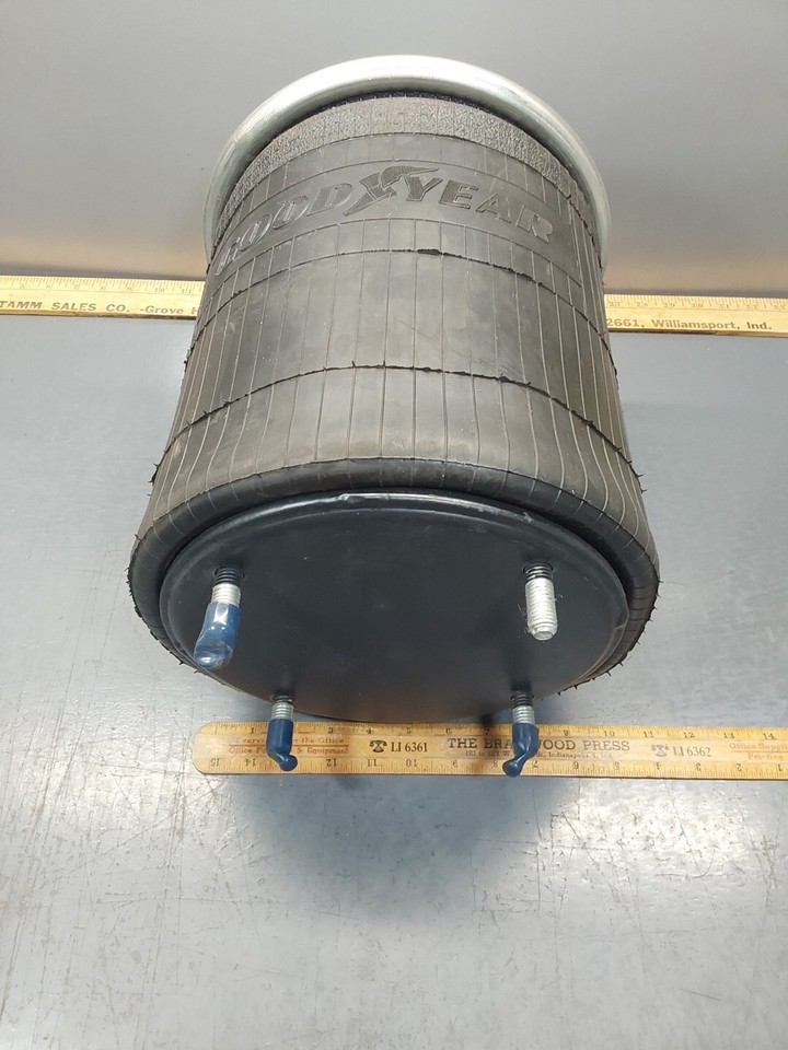 New Genuine Goodyear 1R14-106 Air Spring, Rolling Lobe. MCI 12-03-1029 ...