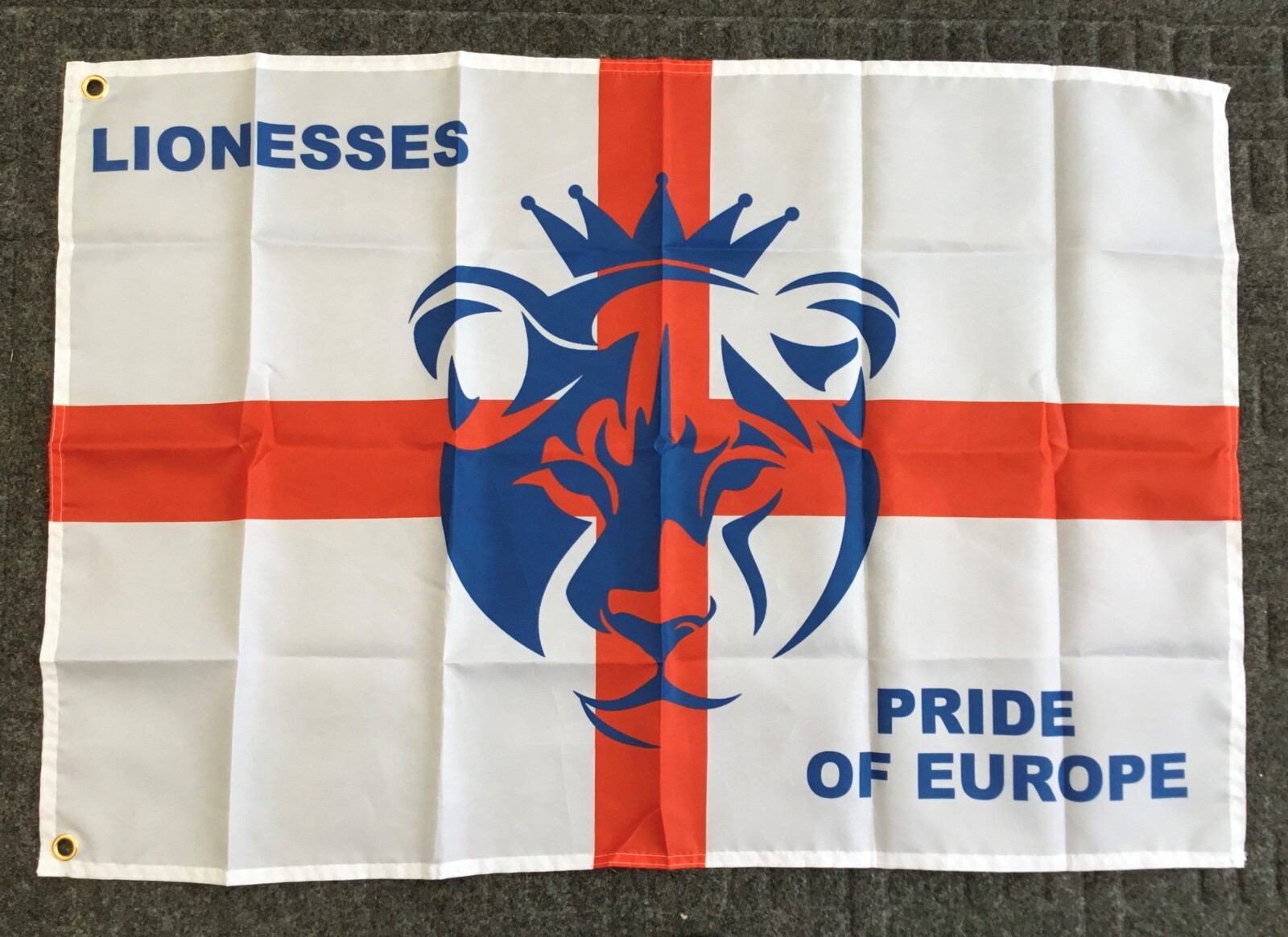ENGLAND WOMEN LIONESSES PRIDE OF EUROPE FOOTBALL TEAM SUPPORTERS FLAG ...