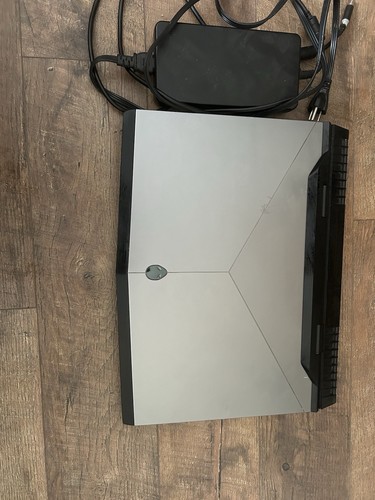 Alienware 17 inch (512GB SSD, Intel Core i7- 7700HQ GeForce 1070 ...