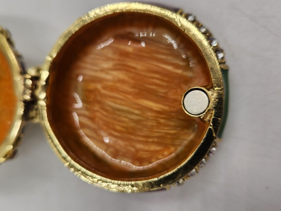 Rhinestone Enamel Magnetic Trinket Box Red Green and Gold w/Big Bow | eBay