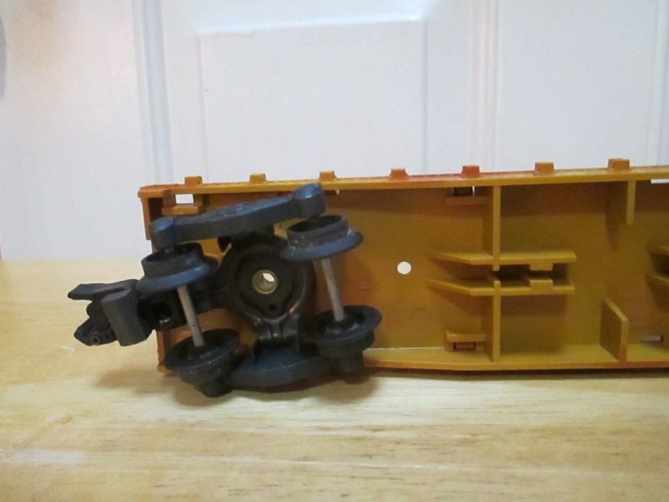 American Flyer 24055 Gold Belt Line Box Car & 24565 FY&PRR Cannon Flat ...