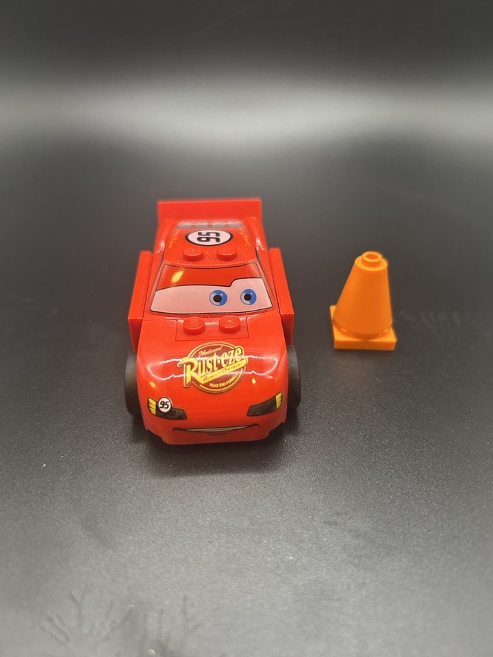 RARE LEGO Cars: Radiator Springs Lightning McQueen 8200 Complete Set ...
