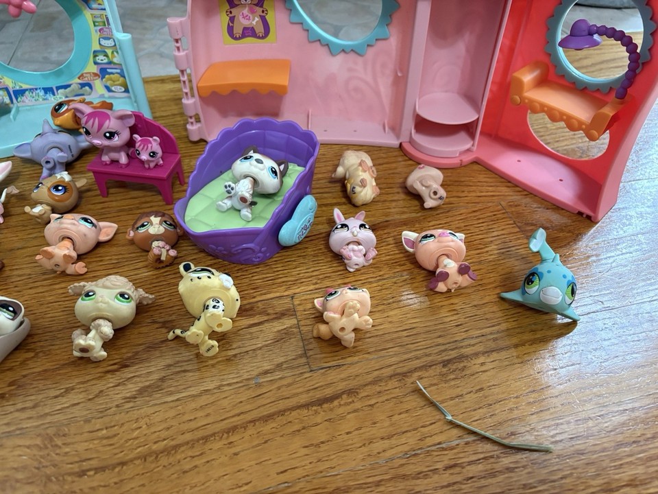 Littlest Pet Shop Lot Of 40 Pets With LPs House And Vet Clinic | eBay