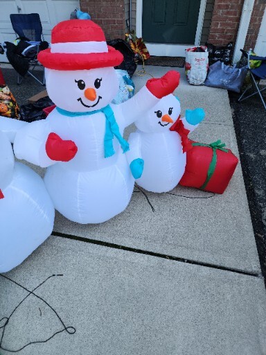 Gemmy Lighted Christmas Snowman Family Of 4 4Ft Airblown Inflatable W ...