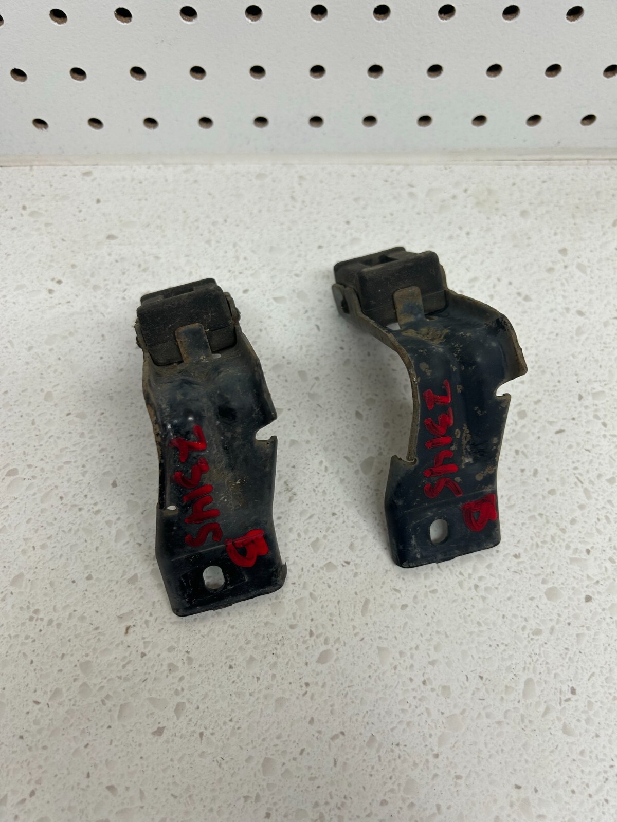 2005 2006 2007 Ford F250 F350 Superduty AC Condenser Bracket Set of 2 ...