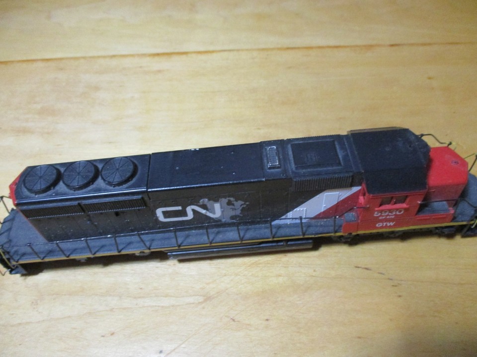 UNTESTED ATHEARN HO POWERED CANADIAN NATIONAL CN DIESEL LOCOMOTIVE ...