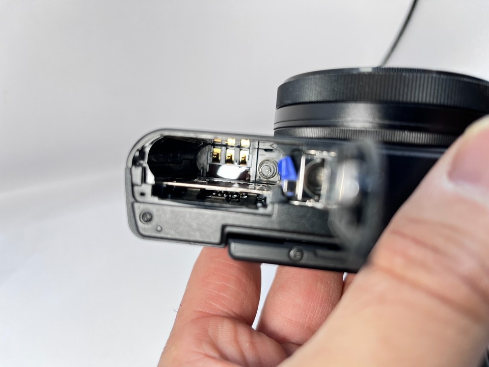 AS-IS Flash failur Sony DSC-RX100 III M3 20.1 MP CyberShot Digital ...