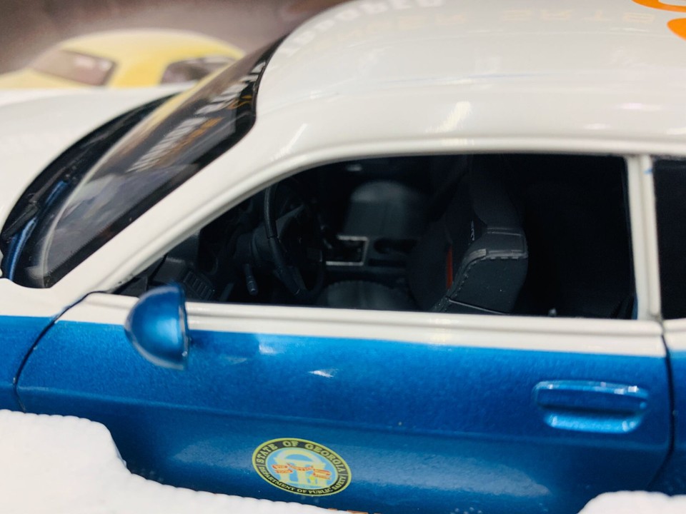 ACME 1:18 Die-Cast Model Car Georgia State Patrol 2010 Dodge Challenger ...