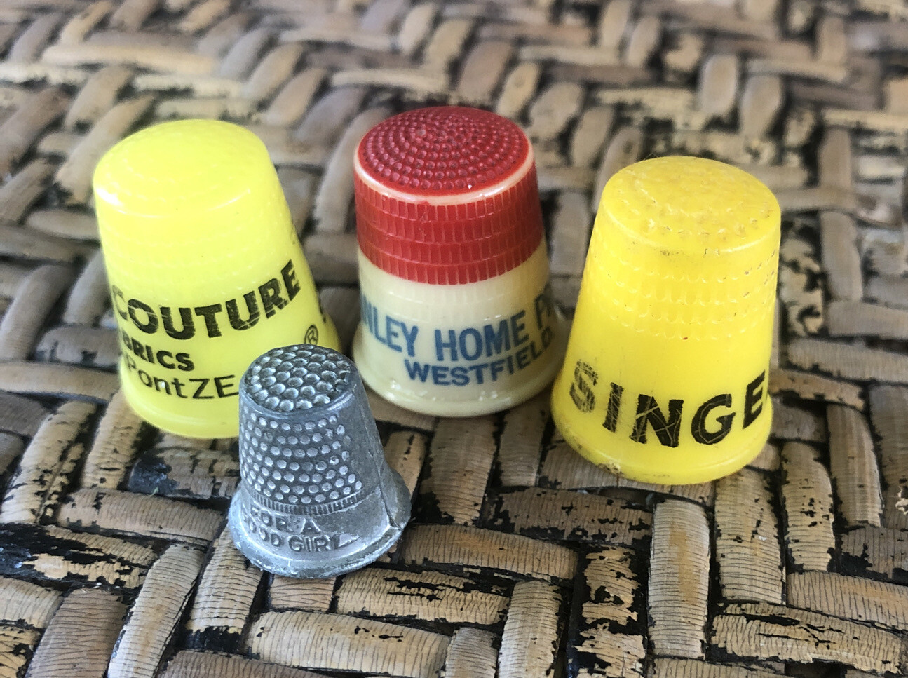 Vintage Mixed Lot Thimbles Metal Plastic Advertising Thimbles Lot Of 4 ...