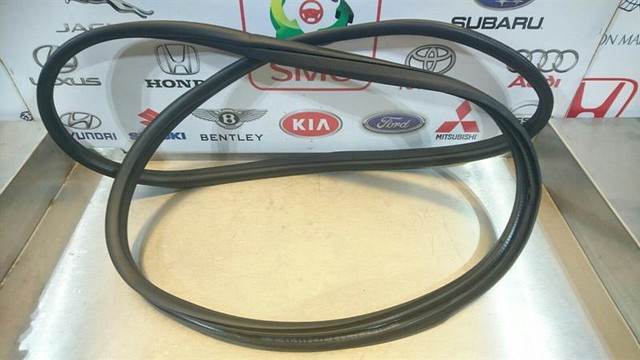 Mercedes-Benz GL Class Ml X166 Driver Side Front Door Rubber Seal ...