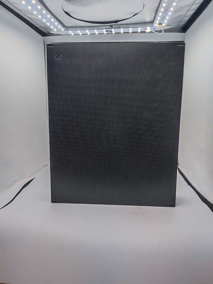 Xbox One X Console,1TB-back panel missing, disc drive take a while to ...