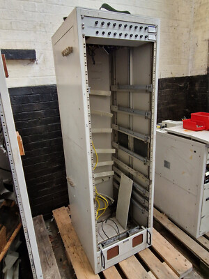 Ex-MoD 36U 19" server comms AV radio rack cabinet, anti-vibration ...