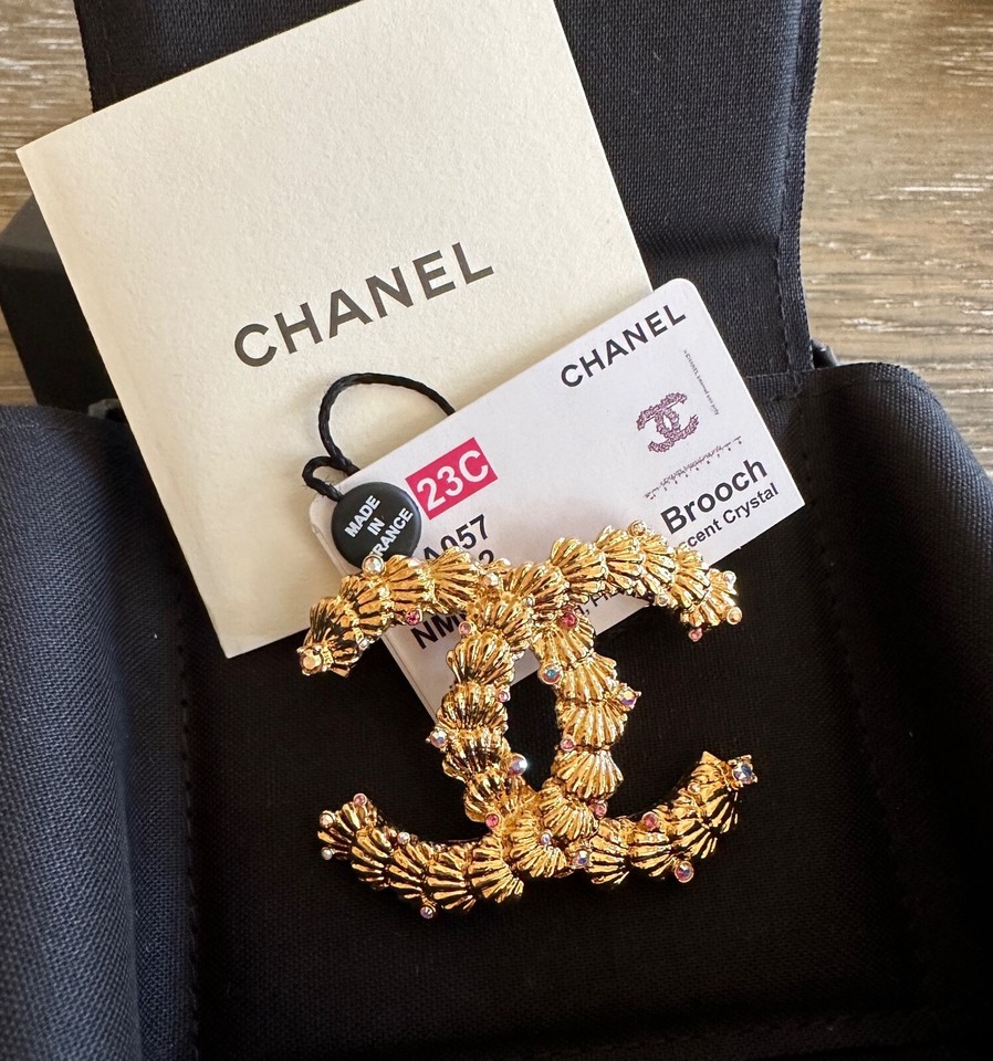 BNIB Authentic CHANEL Large Gold Tone Metal CC Logo with Crystals ...