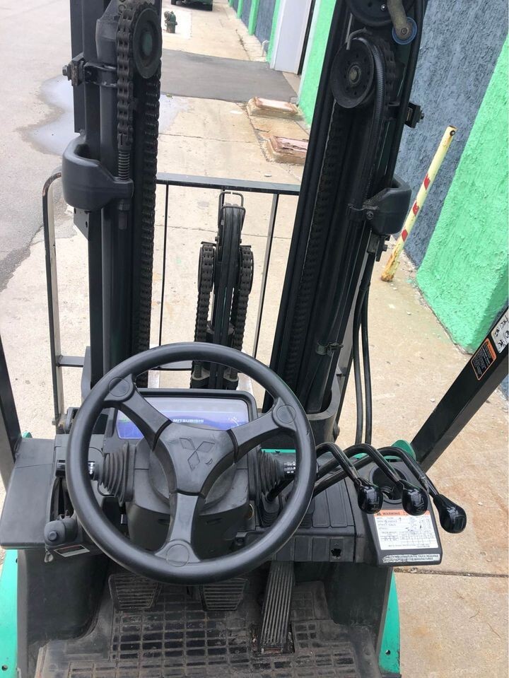 Mitsubishi FGC25N Forklift – 5,564 Hours – LP Gas Cushion Tire Lift ...