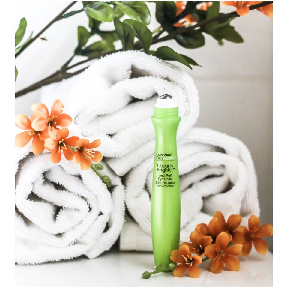 Garnier Clearly Brighter Under Eye Cream Roller Caffeine Mint Vitamin C ...