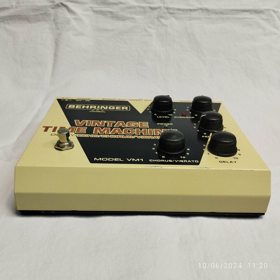 Behringer VM1 Delay/Echo/Chorus/Vibrato Effect Pedal | eBay