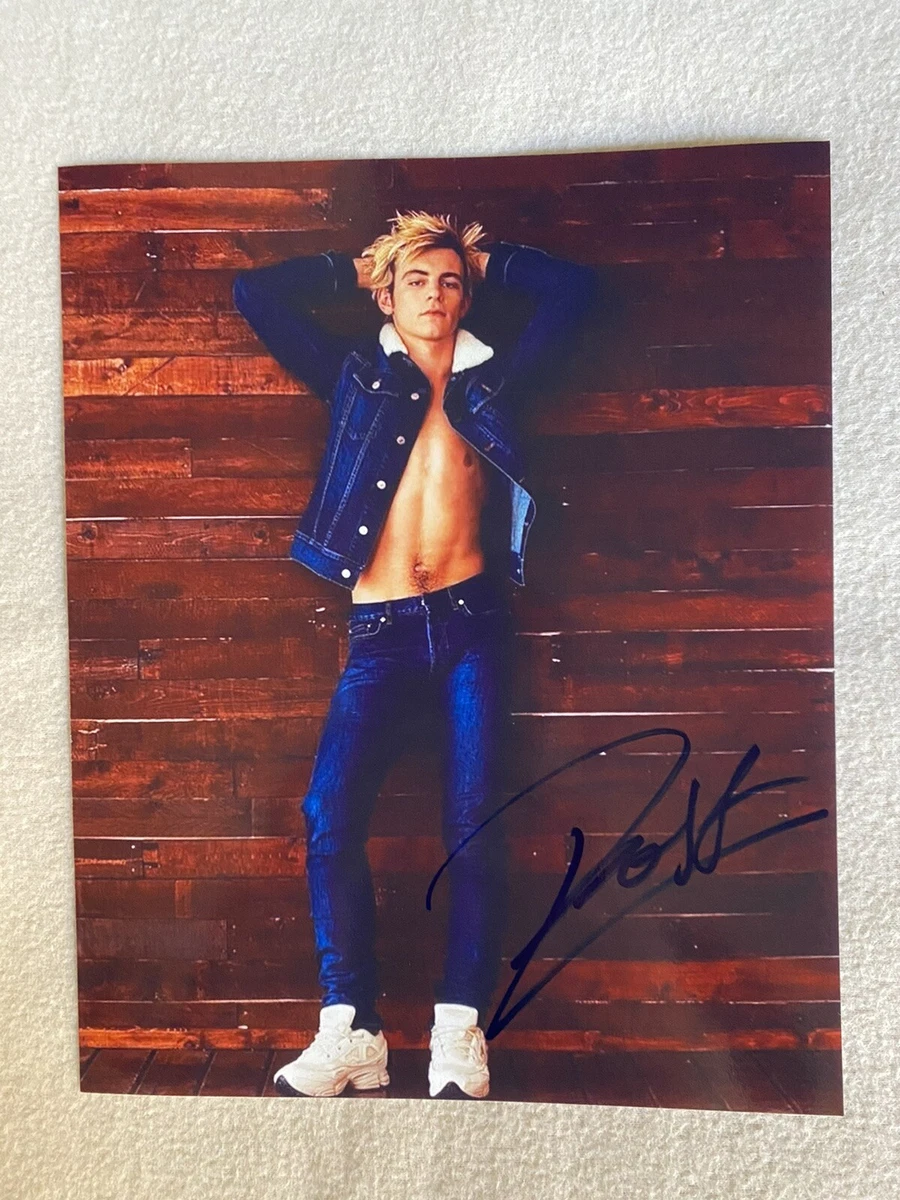 Ross Lynch Signature