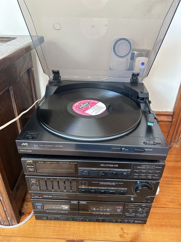 JVC DR-E22L Vintage Hifi with double cassette ,Graphic Equaliser ...