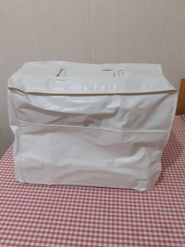 NECCHI 6950 SEWING MACHINE WITH FOOT PEDAL, GOOD WORKING ORDER | eBay UK