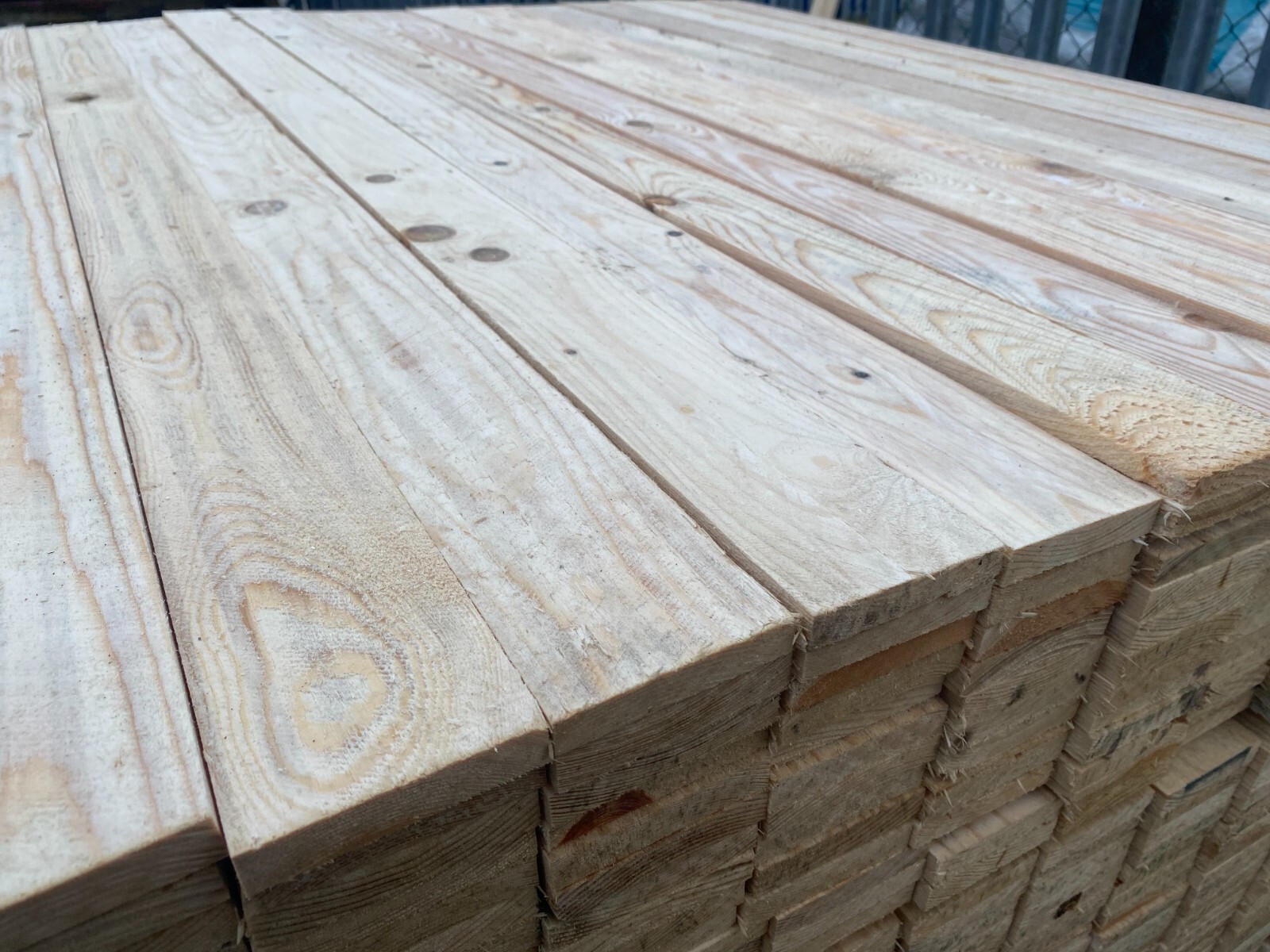 10 x Brand New Pallet Boards - 1200 x 90mm - Kiln Dried MIXED SOFT WOOD ...