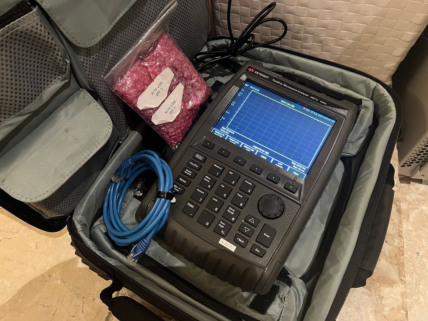 Keysight N9917A FieldFox 18 GHz RF Cable Antenna Combi Analyzer LOADED ...