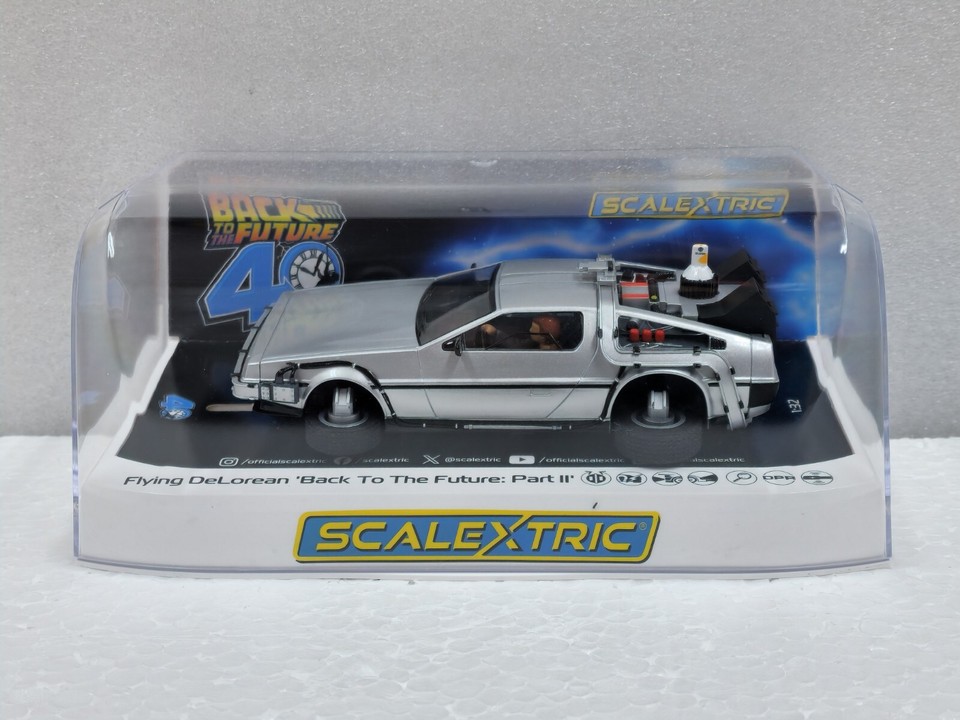 Scalextric C4541 Back to the Future 2 - Flying Time Machine 1/32 Slot ...