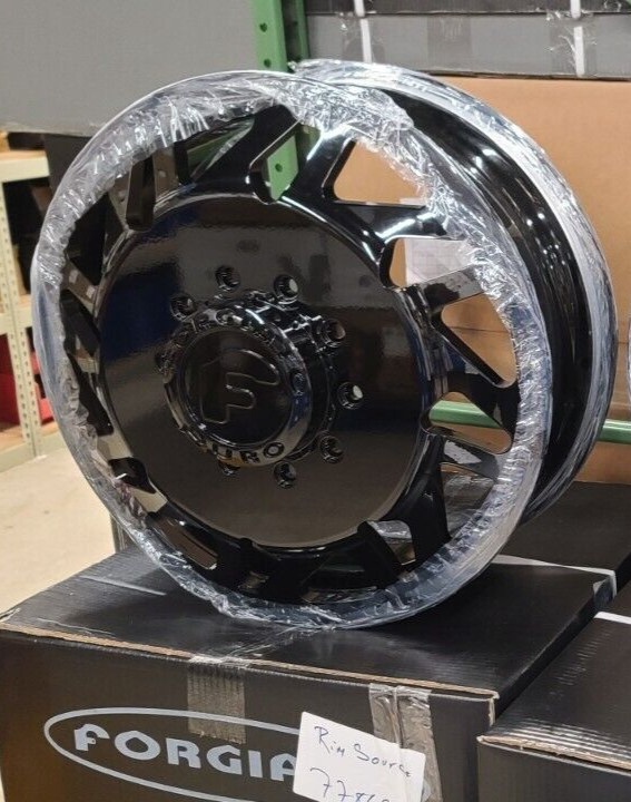 24" FORGIATO FINESTRO FORD (F450 DUALLY ONLY) 10LUG GLOSS BLACK WHEELS ...