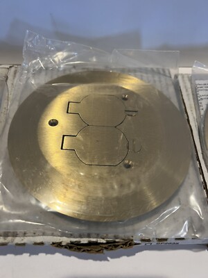 Hubbell SF3925 brass duplex outlet round floor box cover/carpet flange ...