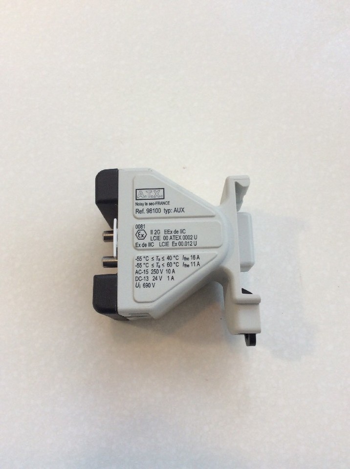 ATX Appleton Atex Pushbutton Switch Hazardous Area EX Zone 1 98100 Aux ...