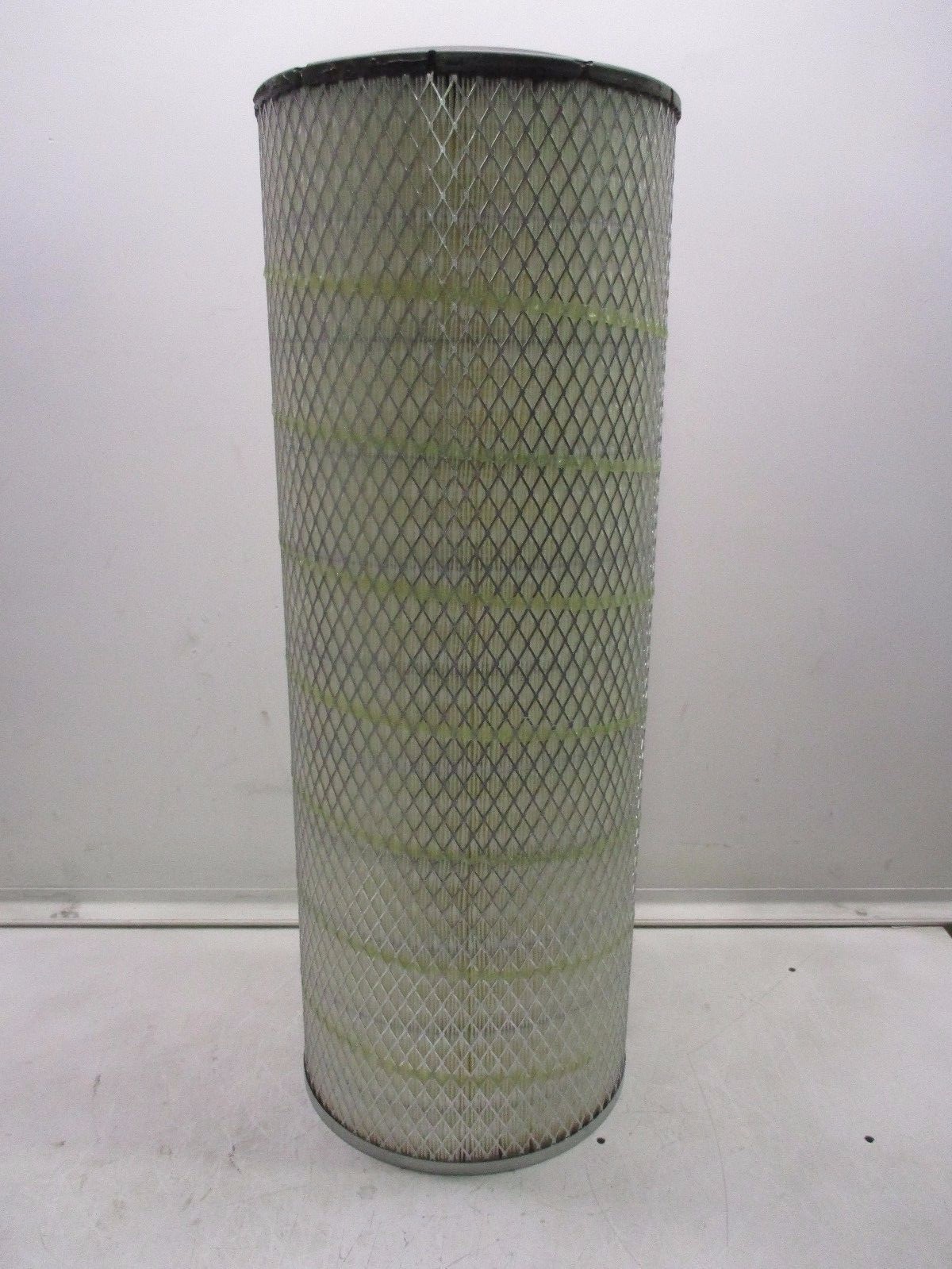 FLEETGUARD AF26163M - Air filter cross reference