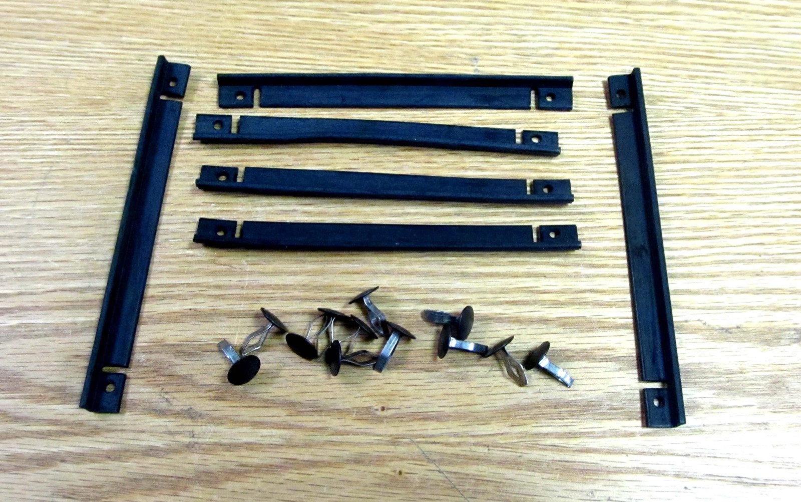 1955 56 1957 CHEVY LOWER DOOR BOTTOM RUBBER DRAIN SEALS & FASTENERS ...