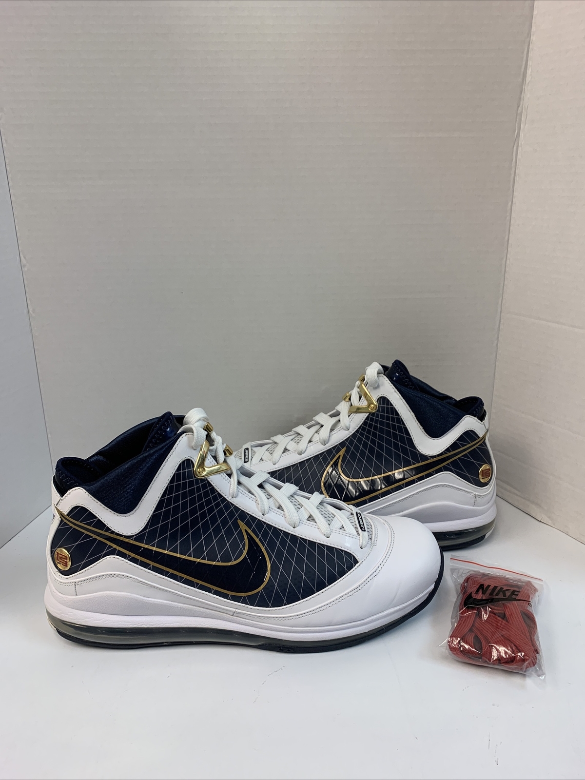 Nike Lebron 7 Cleveland Cavaliers Sample 2009 Size 13… - Gem