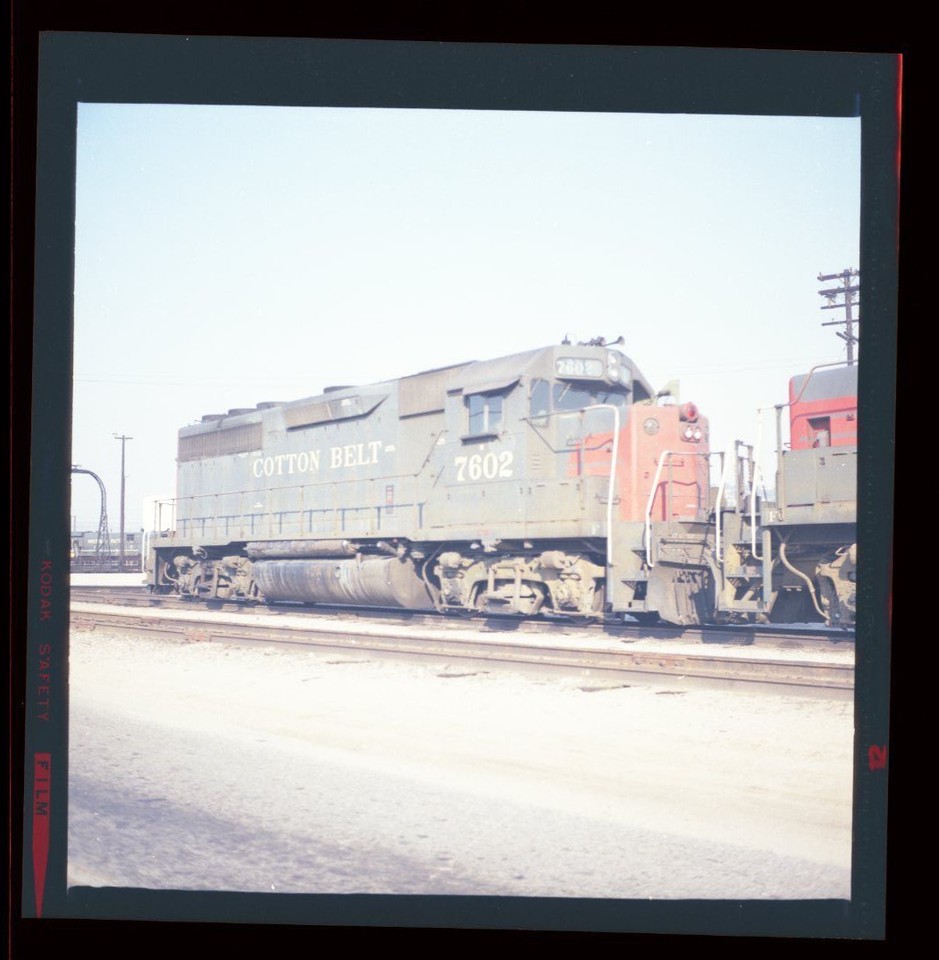 SSW Cotton Belt EMD GP40 Locomotive #7602 - Original Color Railroad ...