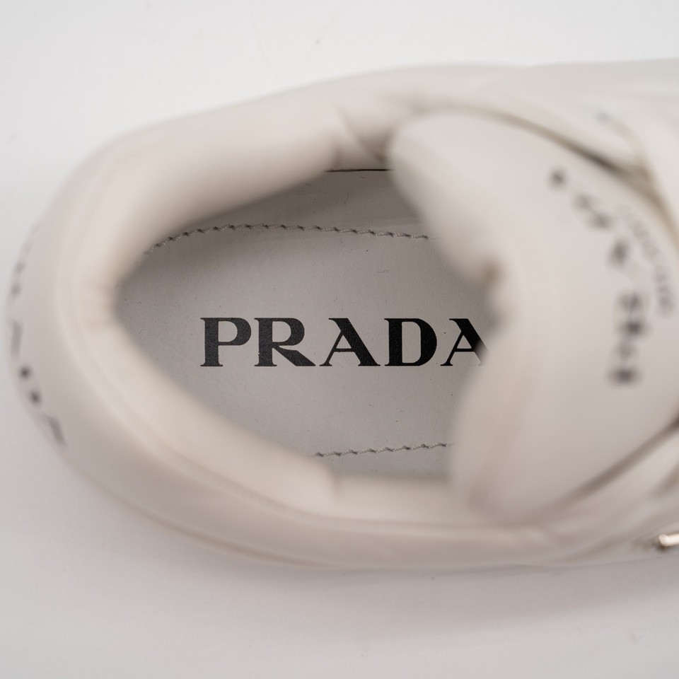 size 40eu 10 US Prada Triangle Logo Padded Sneakers White Leather ...