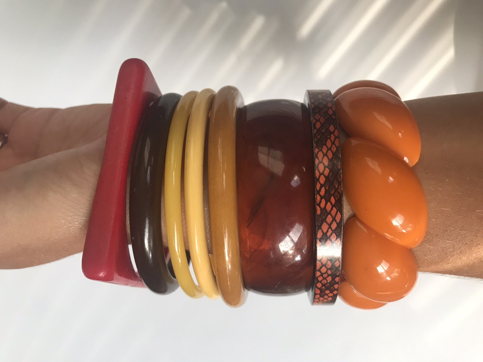 Lot Of Fall Colored Plastic Bangle Bracelets - Gem