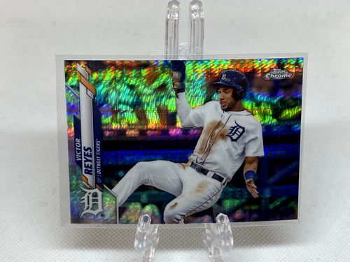 2020 Topps Chrome Baseball Victor Reyes #126 Prism Refractor Parallel ...