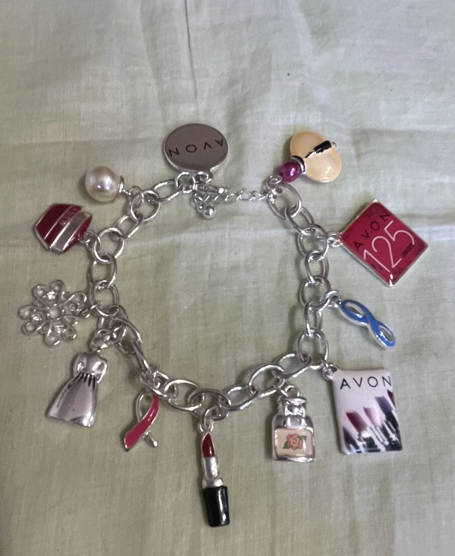 Makeup Charm Bracelet | Saubhaya Makeup