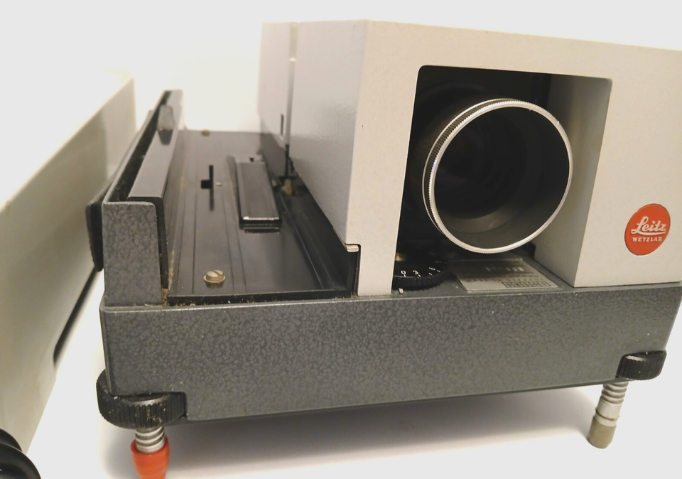Leitz Pradovit Color 250 Wetzlar Slide Projector - Germany With Cover ...