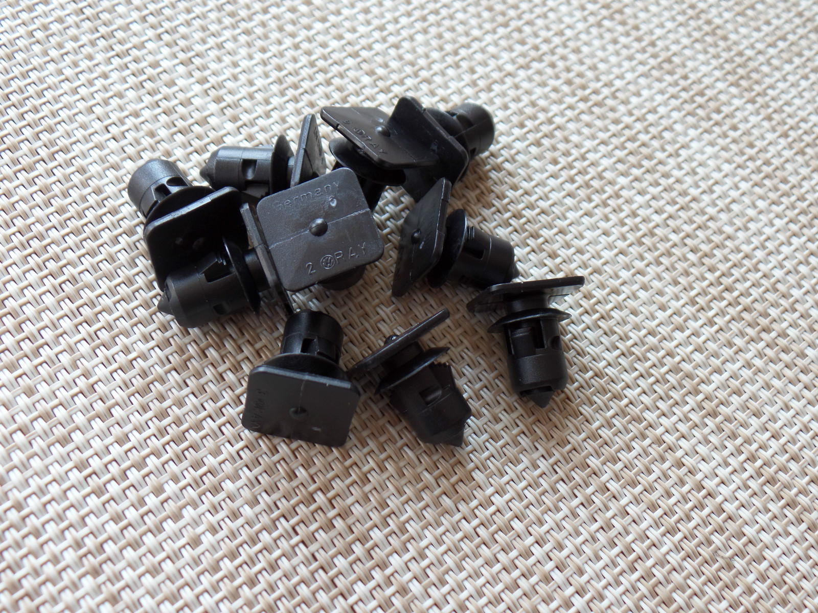 10x Dachhimmel Befestigung Clip Klips für VW Caddy Transporter T4 T5 ...