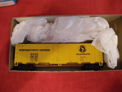 Athearn: WFEX-GN: 40’ WD Reefer: 5216: 68134 *actual shipping* | eBay