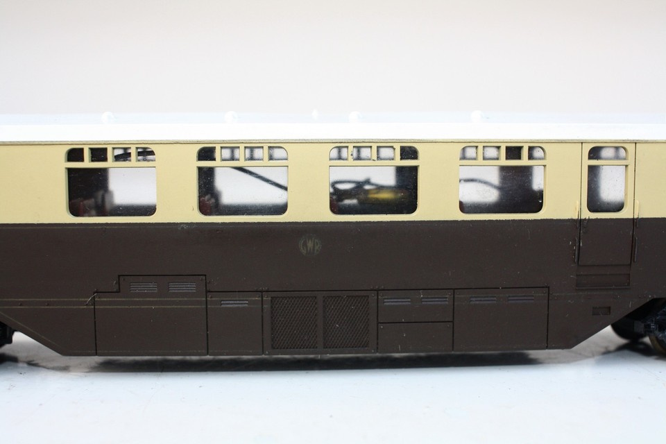 LIMA OO GAUGE GWR DIESEL RAILCAR LOCOMOTIVE BROWN/CREAM No.22 SPARES OR ...