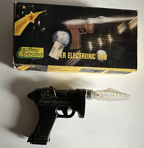 VINTAGE SPACE RAY GUN SUPER ELECTRONIC TOY IN ORIGINAL OPEN BOX | eBay