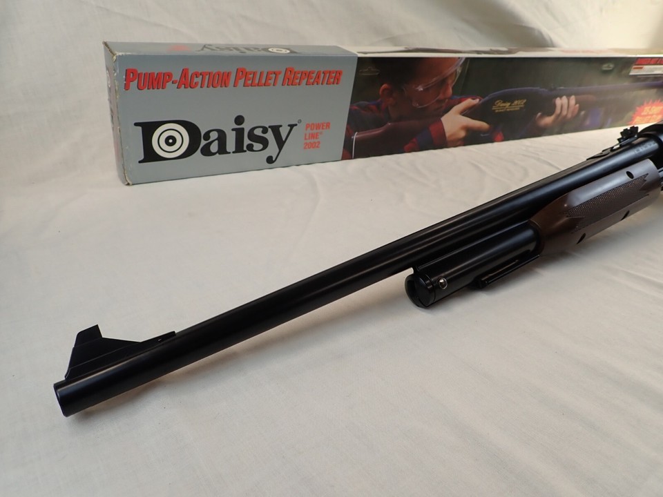 Vintage Daisy Powerline 2002 35 Shot .177 Pellet Repeater With Box and ...