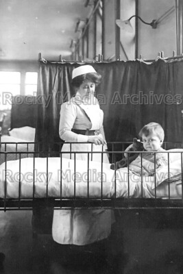Xxp-12 Nurse at the Royal Free Hospital, London 1910. Photo | eBay UK
