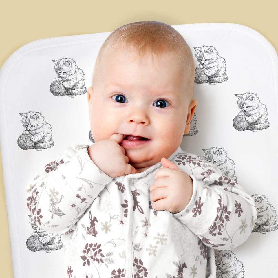 'Cute Fluffy Kitten with Ball of Yarn' Baby Burp / Wash Cloth ...