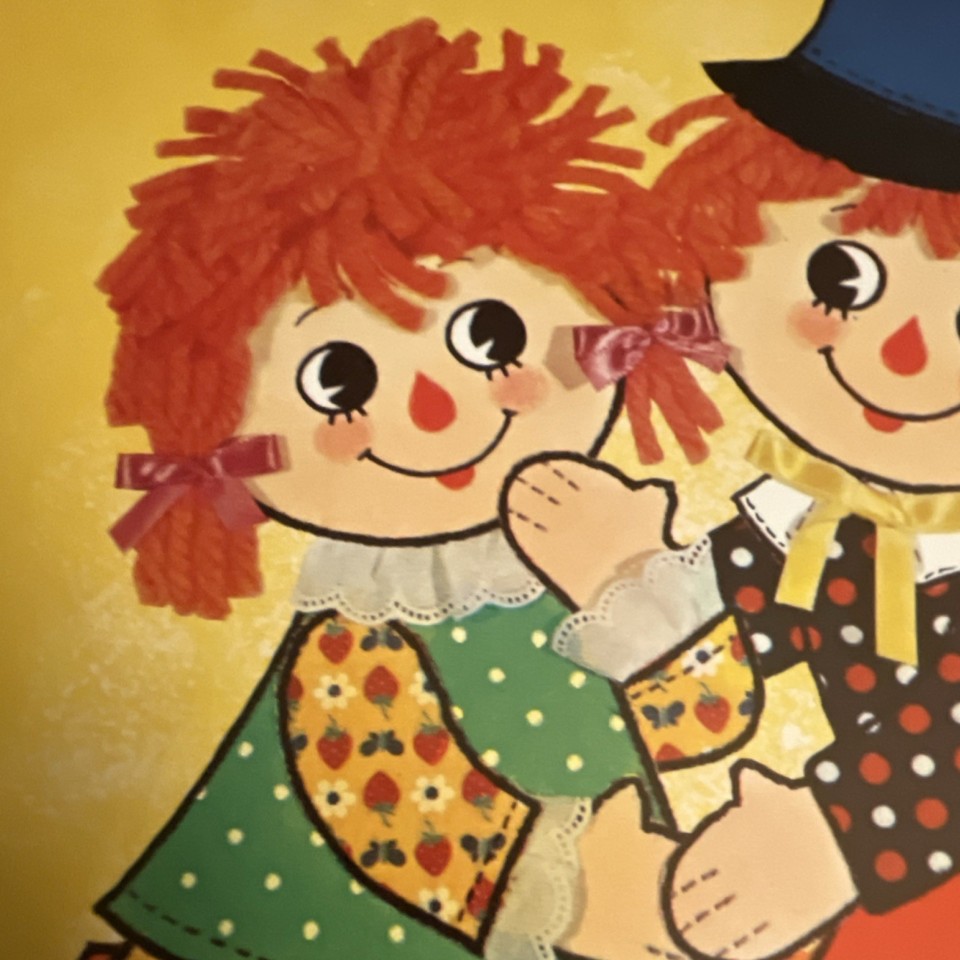 Stapco N.Y. Raggedy Ann & Andy Decorative Litho Print Yellow Background ...