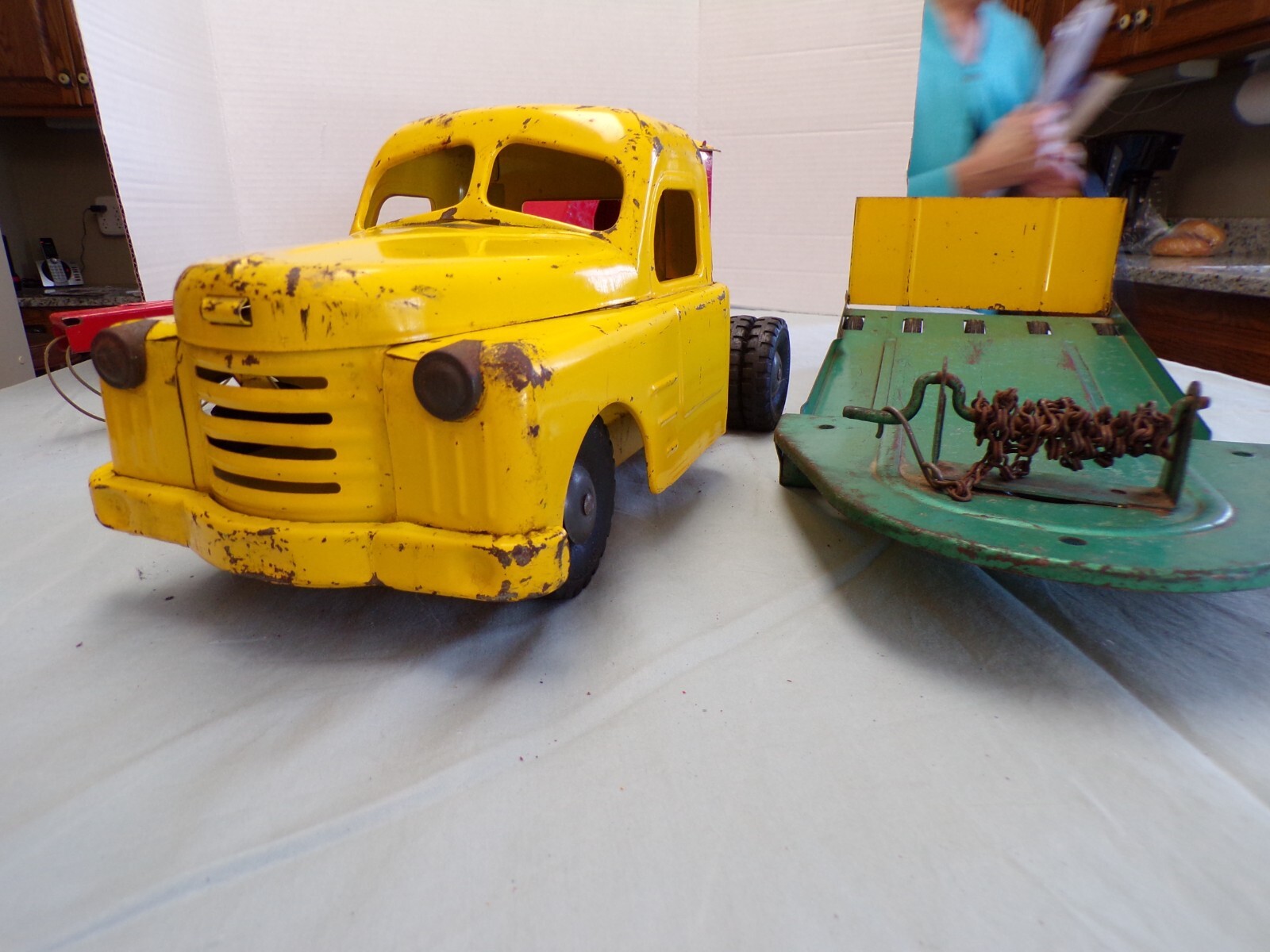 VINTAGE 50'S STRUCTO CONSTRUCTION TRUCK SET LOW BOY TRAILER, SHOVEL ...