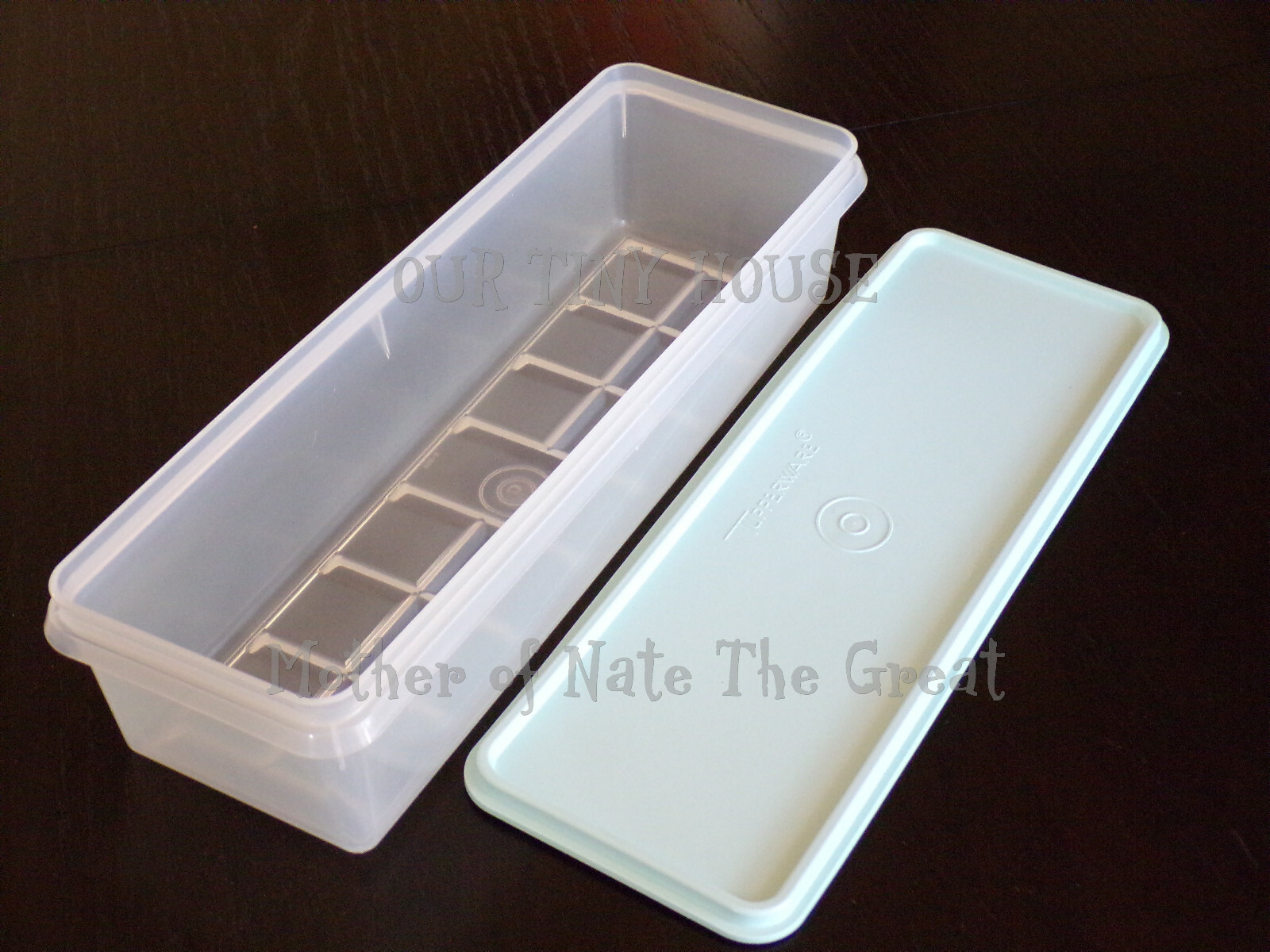 TUPPERWARE Celery Keeper Thin Stor® Vegetable Crisper Container 892 ...