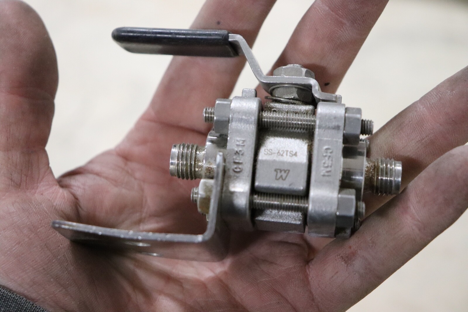 Swagelok SS-62TS4 1/4 in Ball Valve - Gray for sale online | eBay